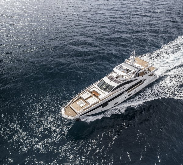 Azimut Yachts. | CHARTERWORLD Luxury Yachts For Charter